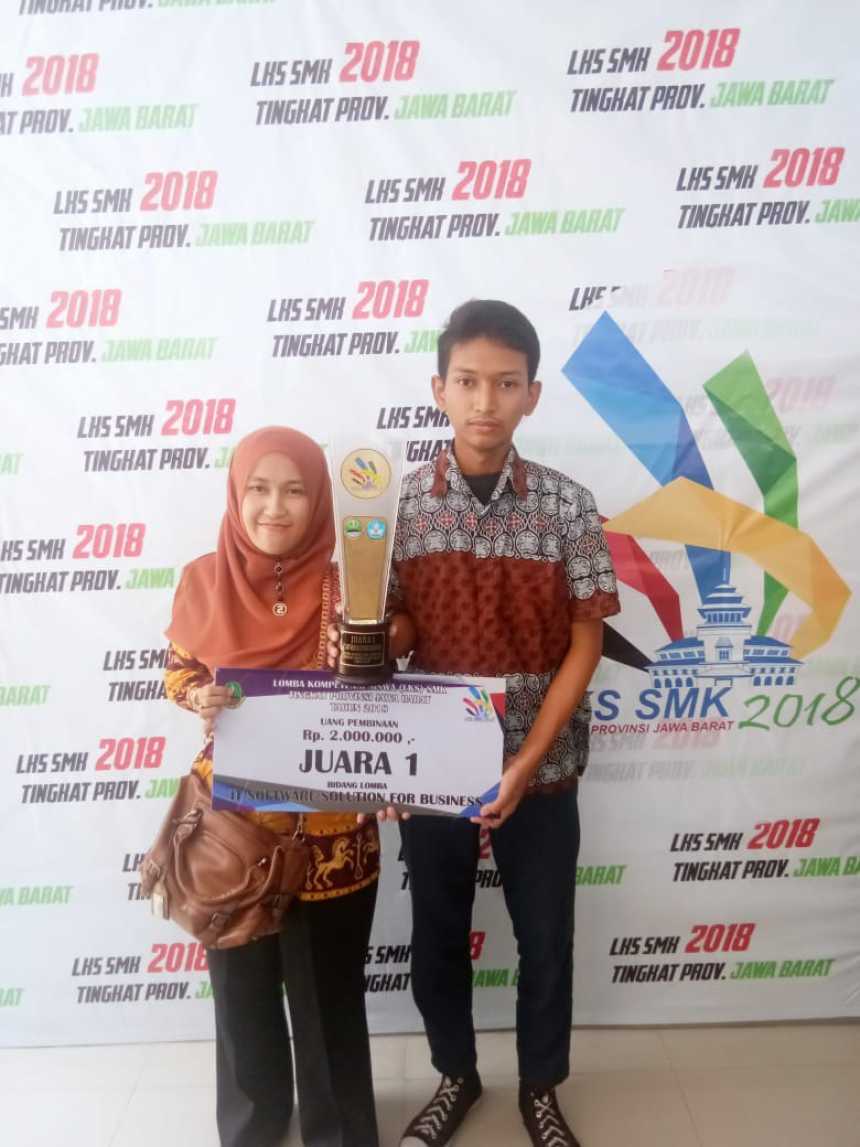 Juara 1 Lomba Kompetensi Siswa (LKS) Tingkat Provinsi Jawa Barat Bidang Lomba IT Software ...